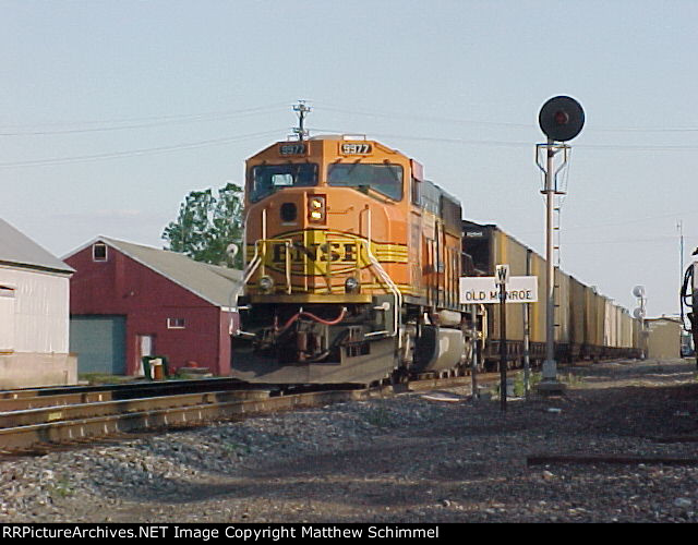 BNSF 9977 - DPU